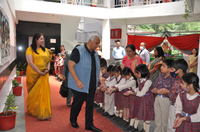 Welcome To MRA DAV Public School